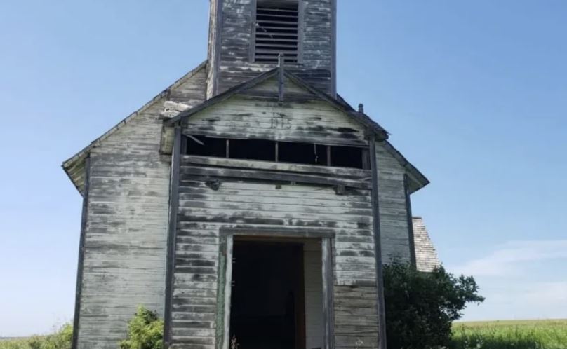 Une autre église catholique historique du Canada réduite en cendres, la ...