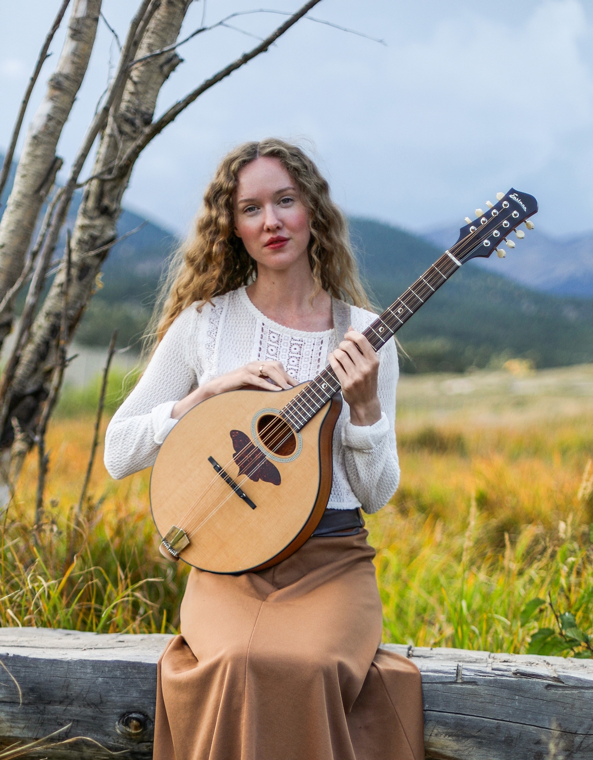 Lady Moon Signature Octave Mandolin - Eastman Guitars