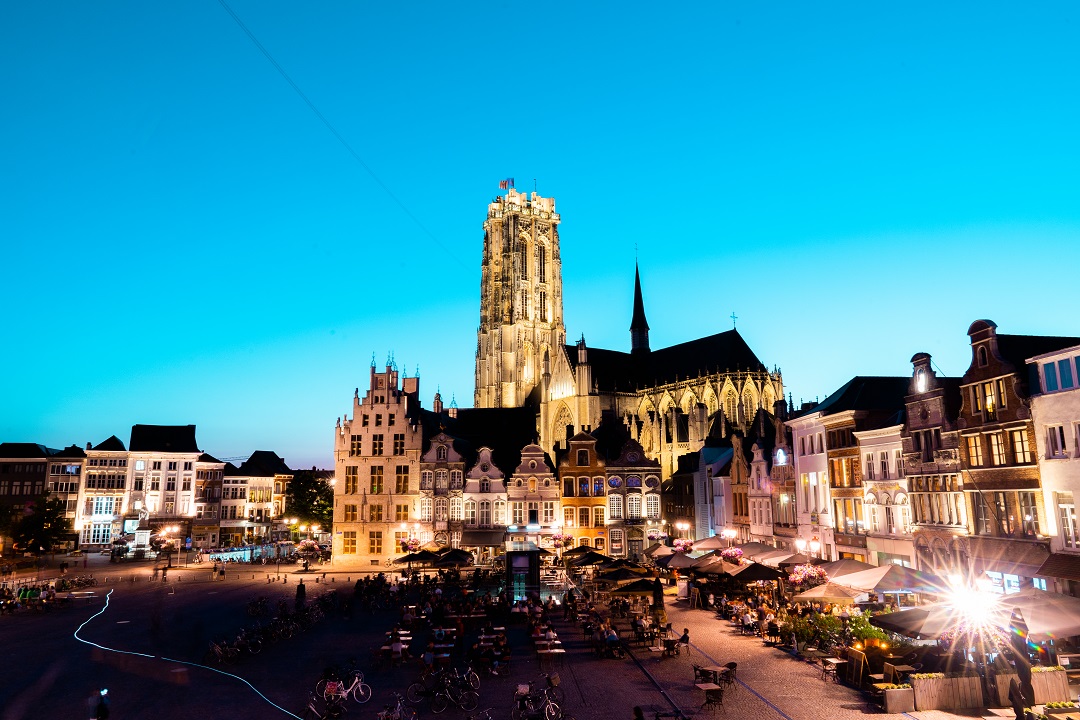 Sfeerverlichting Sint-Romboutstoren in nieuw en duurzaam kleedje ...