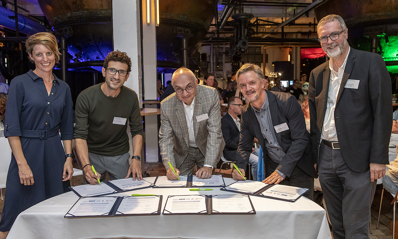 Stad Leuven, Leuven 2030, KU Leuven, UCLL en imec formaliseren samenwerking rond stedelijke ...