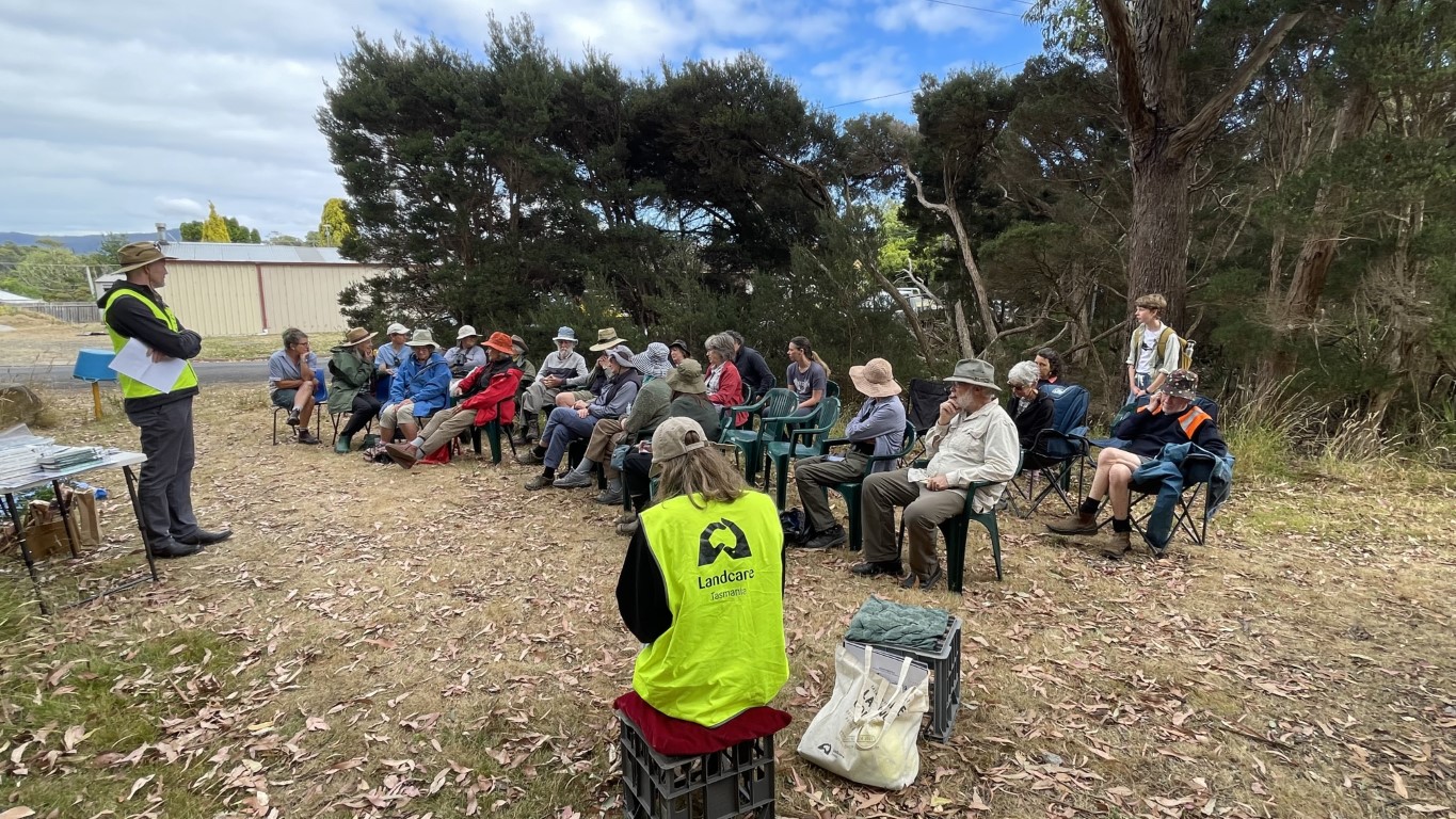 Great turnout for citizen science workshop! - Landcare Tasmania