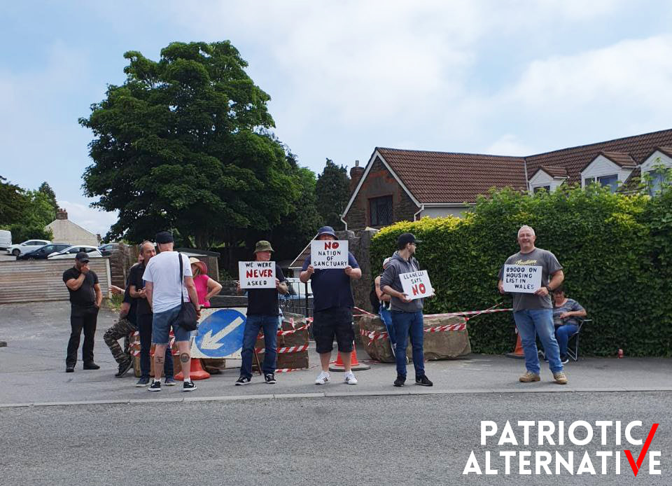 The Public Respond to our PA Wales Activists in Llanelli - Patriotic ...
