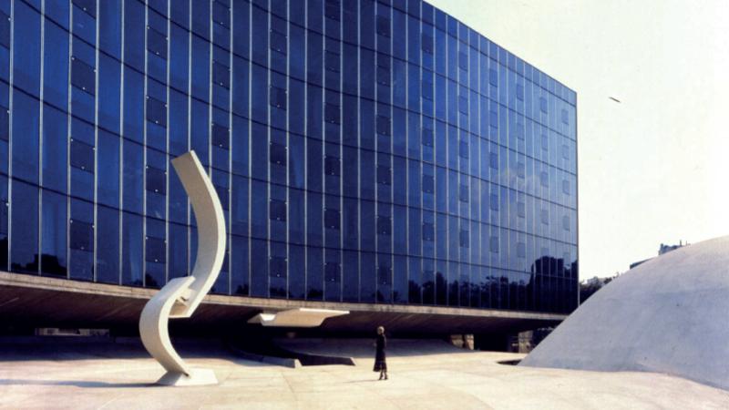 Hommage à Paul Chemetov - Site Internet du PCF