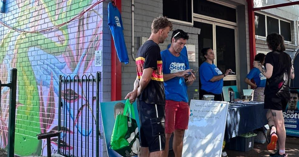 Nightcliff Markets - Phil Scott