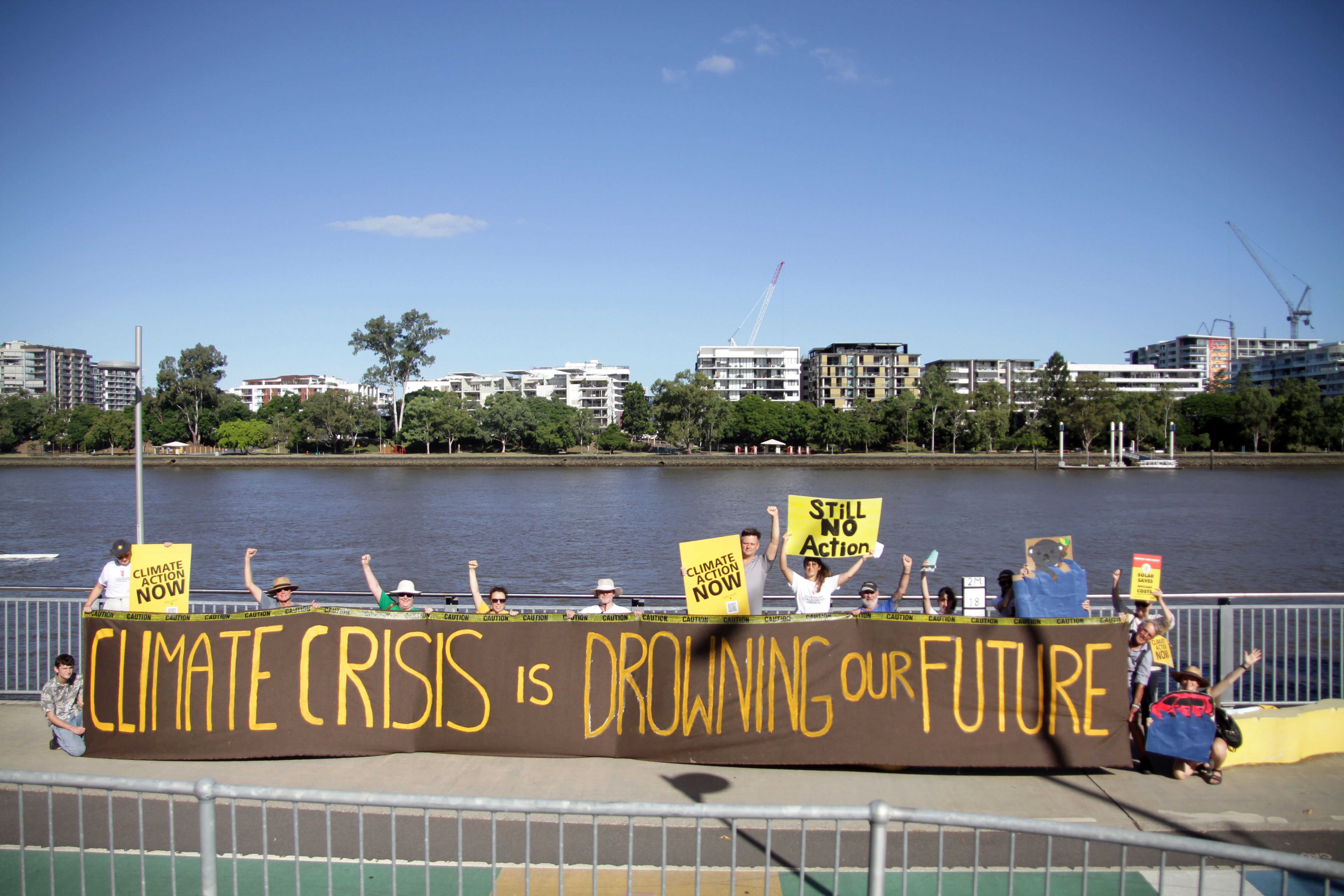 Roadside Action Post Cyclone - Raise Awareness for Nature and Climate