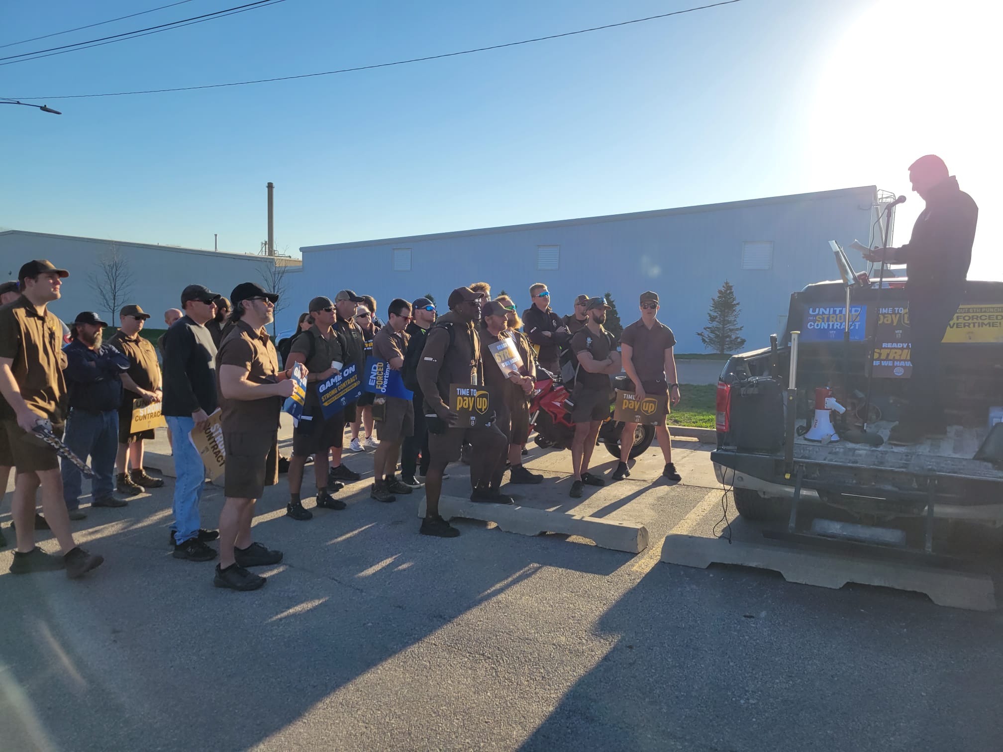 UPS Teamsters Hold Parking Lot Meetings as UPS Talks Heat Up