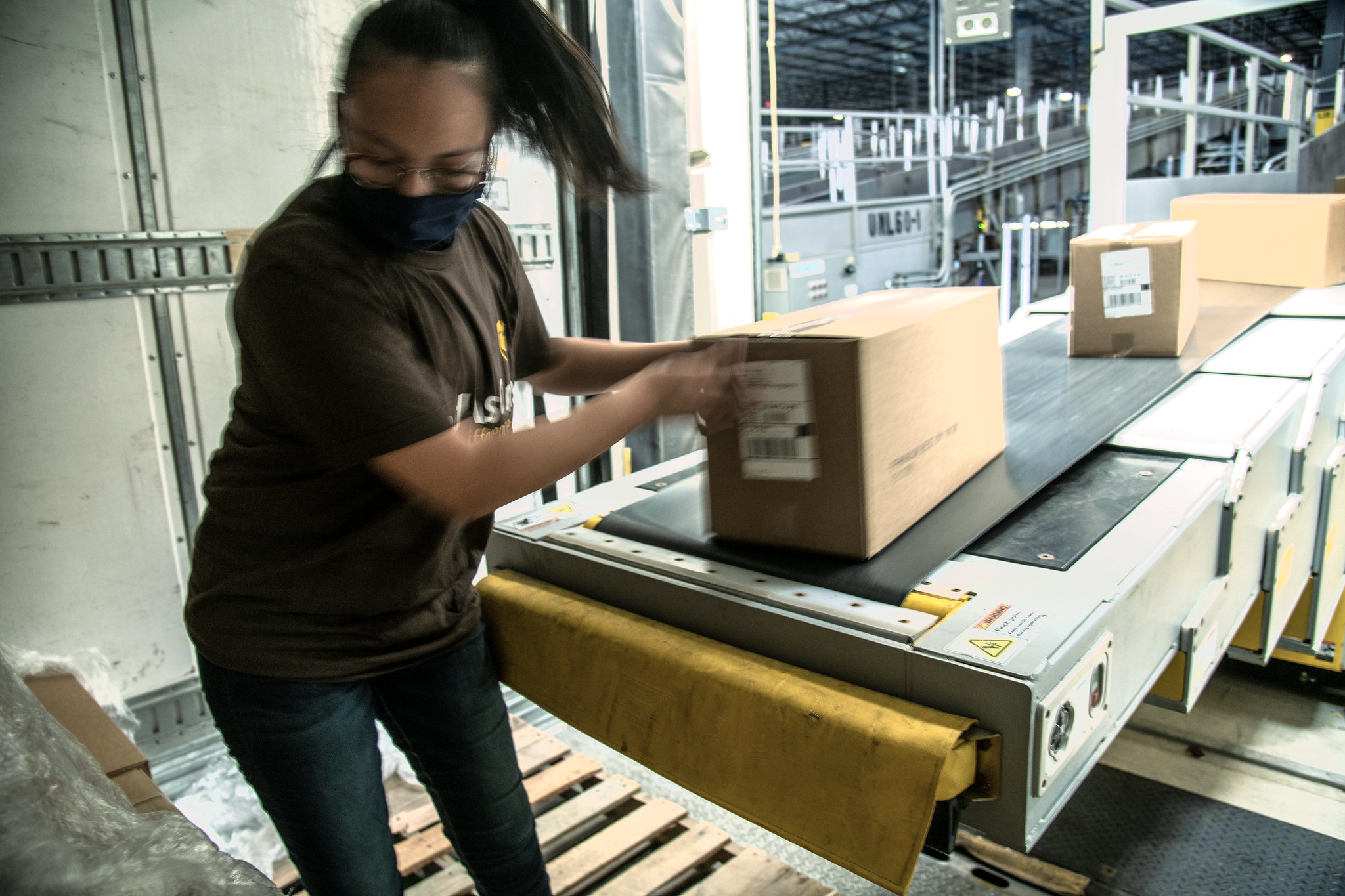UPS Folds, Averting Peak Season Strike Action