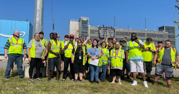 DHL Sort Workers at Largest US Air Hub Join the Teamsters