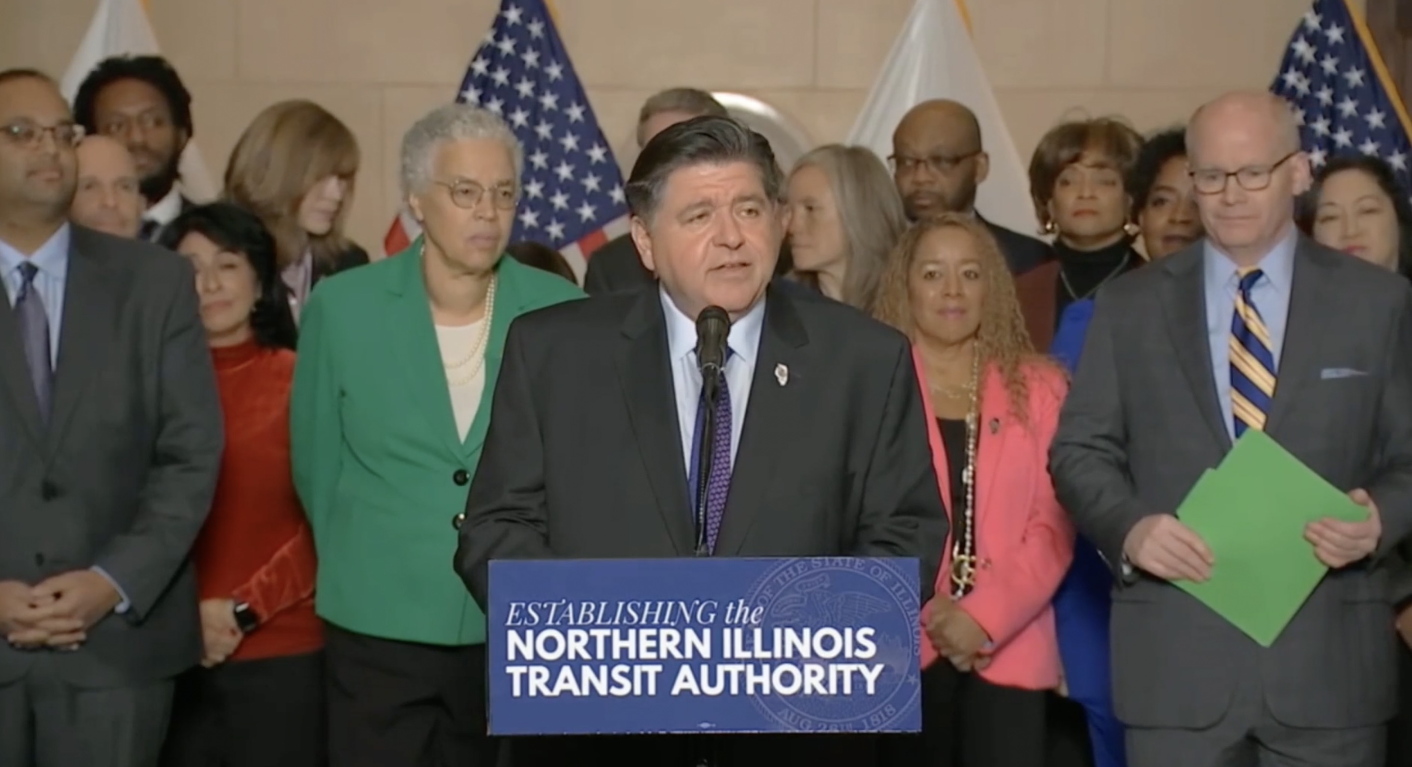 Pritzker signs $1.5 billion public transportation revenue and reform ...