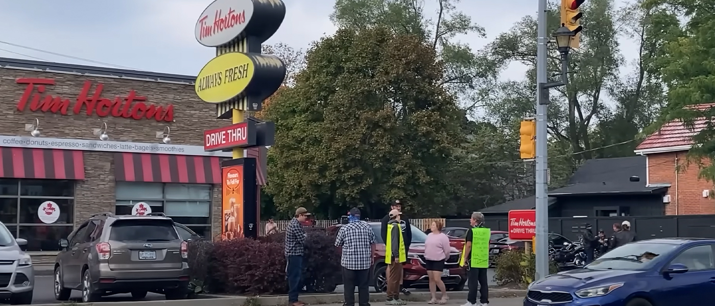 Officer praised after reprimanding Tim Hortons staff appearing to waste ...
