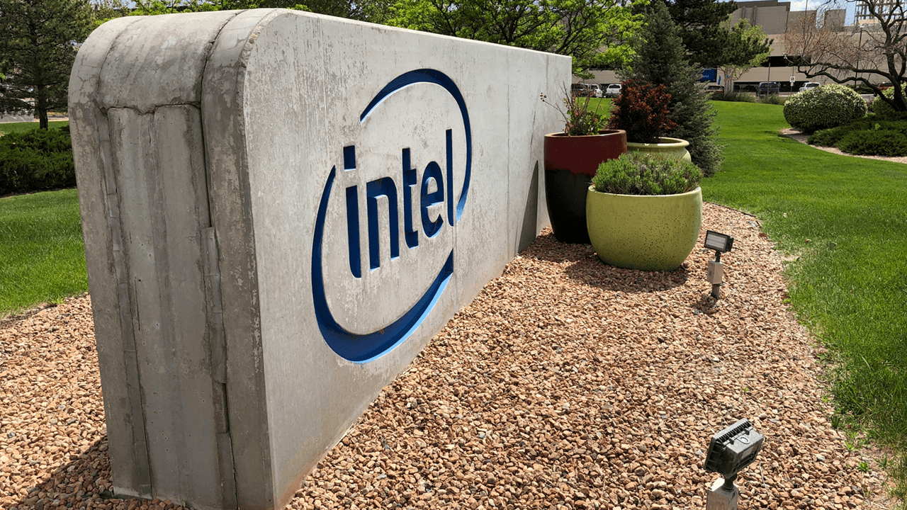 Intel, Oregon's largest corporate employer, sets Jan 4 mandatory vaxx ...