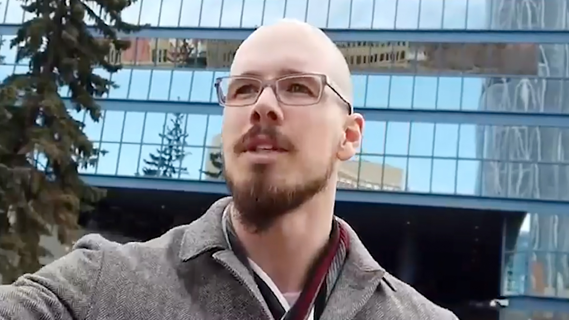 LIVE UPDATES: Calgary pastor charged for protesting drag queen story ...