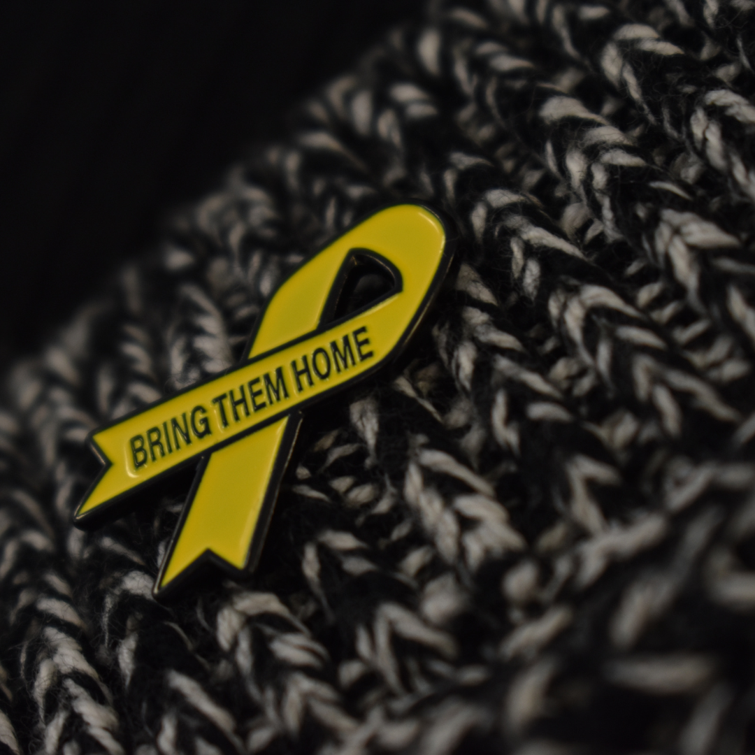 Yellow Ribbon Badges for Hostages in Gaza - UJS