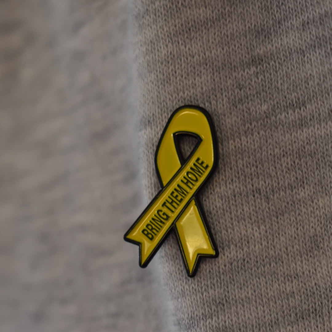 Yellow Ribbon Badges for Hostages in Gaza - UJS