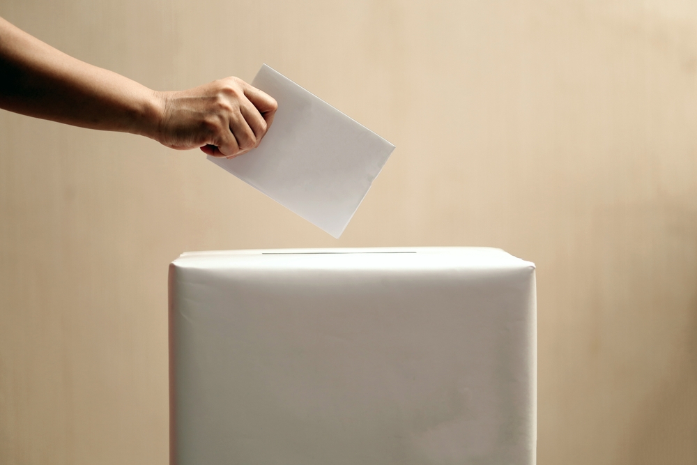 August Leger Poll Shows NDP and Liberals Vying for Official Opposition ...